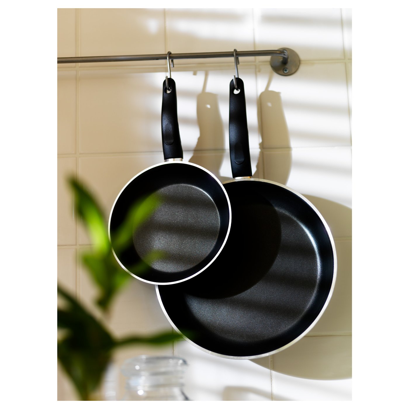 KAVALKAD frying pan, set of 2 black - IKEA