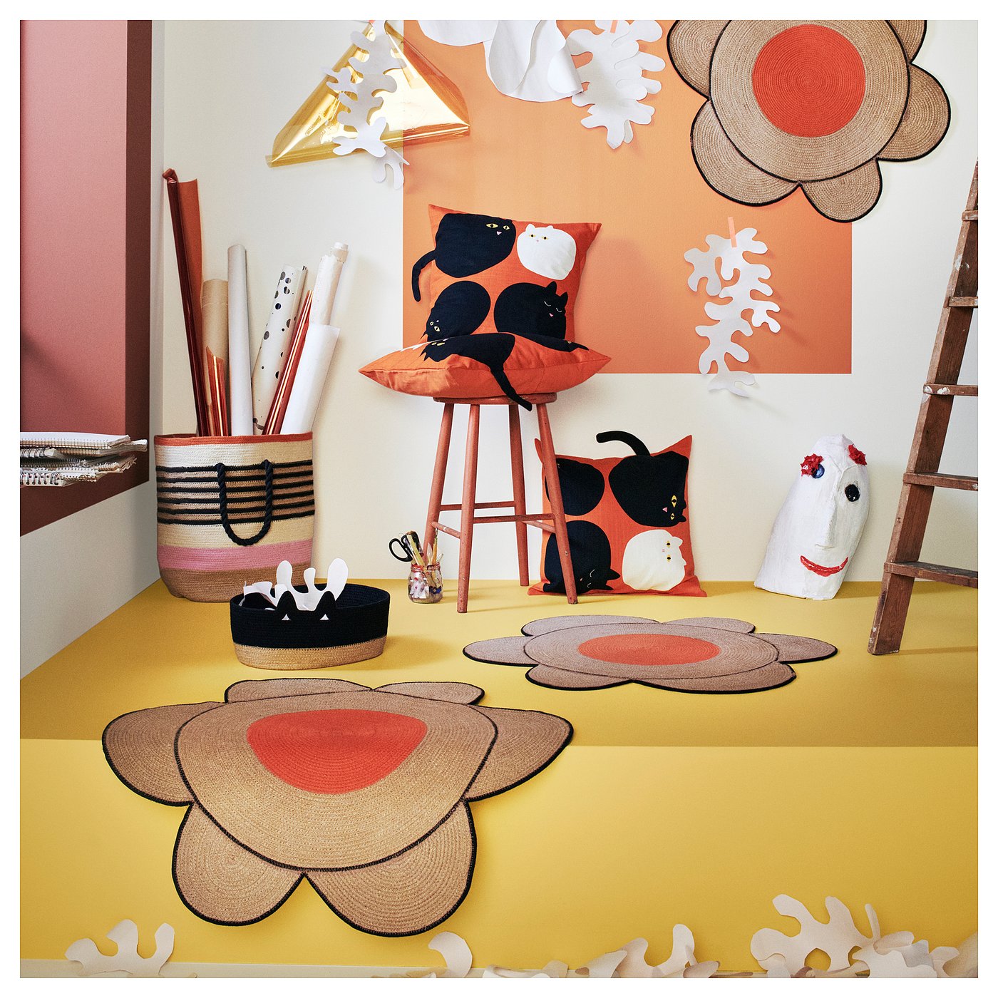 MÄVINN rug flower-shaped natural - IKEA