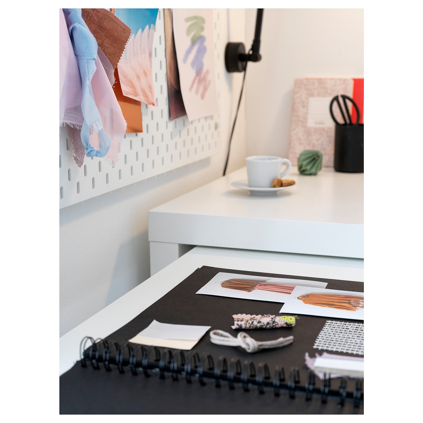 MALM desk with pull-out panel white - IKEA