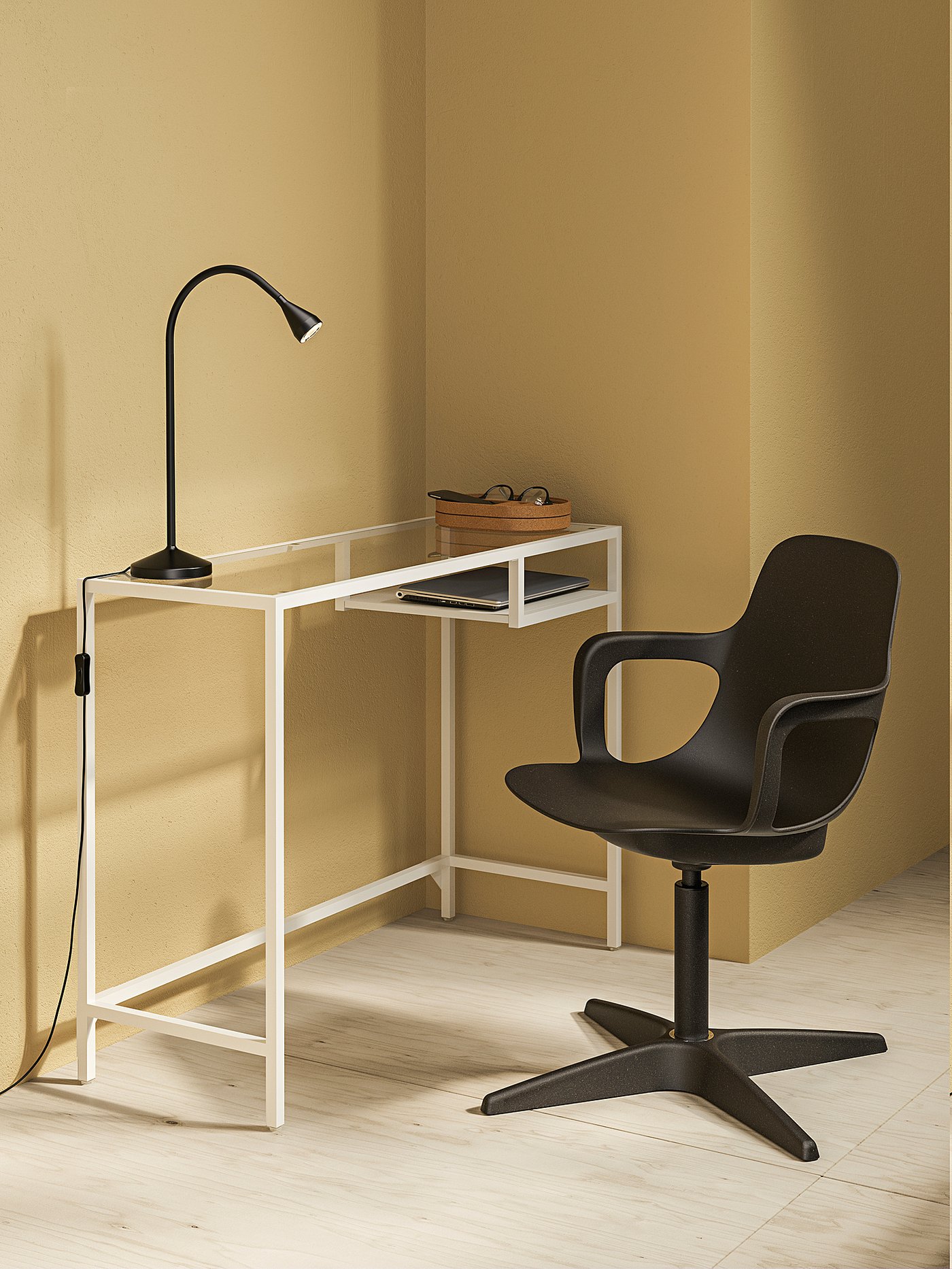 VITTSJÖ laptop table white/glass - IKEA